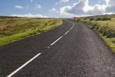 Types Of Road / Lane Markings In India - GaadiFy