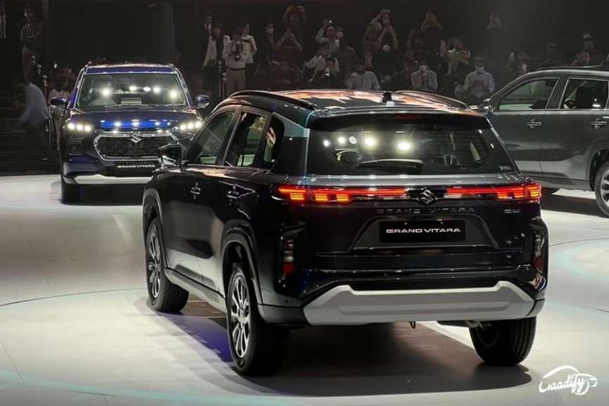 Maruti Grand Vitara - Specs, Colors, Mileage, Variant-Wise Features
